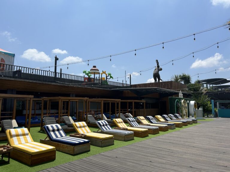 Atlas Beach Club Review: The Biggest Beach Club In The World Struggles ...