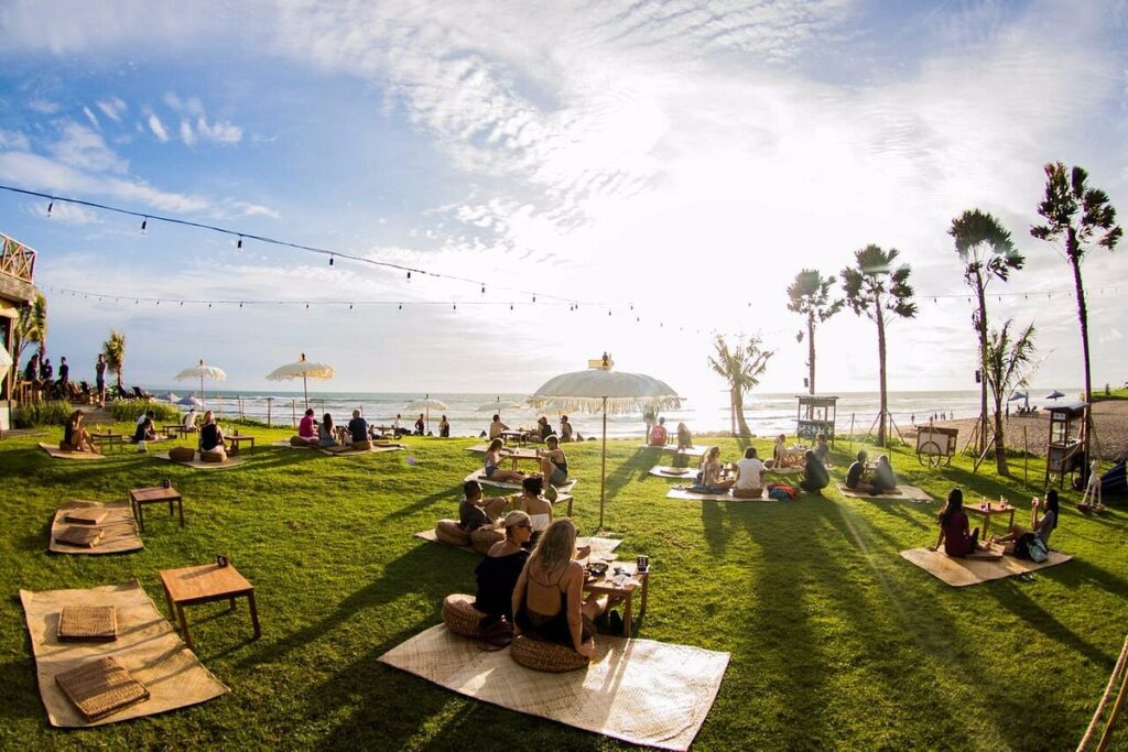 The Lawn Bali Review: Batu Bolong's Beach Club Field Report - Best ...